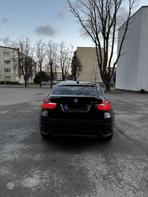 Black BMW X6 2009 in Mazeikiai, with an engine capacity of 2.99 L and mileage of 180 thousand km for 14999 €, photo 2 on AUTOMOTO.COM.LV