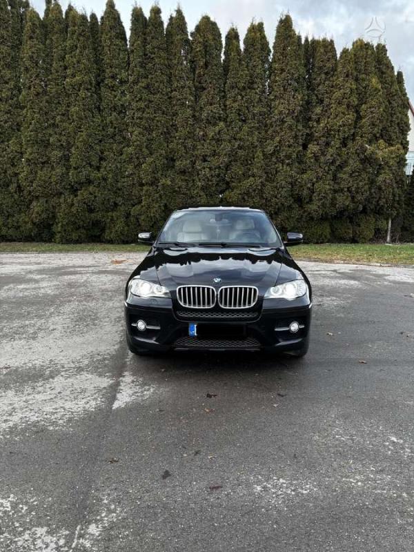 Black BMW X6 2009 in Mazeikiai, with an engine capacity of 2.99 L and mileage of 180 thousand km for 14999 €, photo 4 on AUTOMOTO.COM.LV