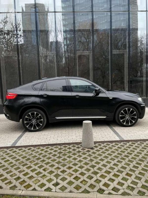 Melns BMW X6 2009 Viļņa, ar dzinēja tilpumu 2.99 L un nobraukumu 351 tūkst. km par 9900 €, foto 4 vietnē AUTOMOTO.COM.LV