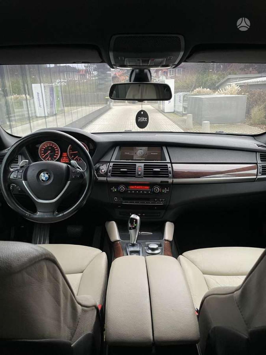 Melns BMW X6 2009 Viļņa, ar dzinēja tilpumu 2.99 L un nobraukumu 351 tūkst. km par 9900 €, foto 13 vietnē AUTOMOTO.COM.LV