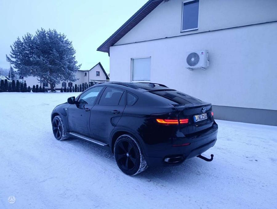 Black BMW X6 2009 in Panevezys, with an engine capacity of 0.00 L and mileage of 333 thousand km for 10700 €, photo 10 on AUTOMOTO.COM.LV