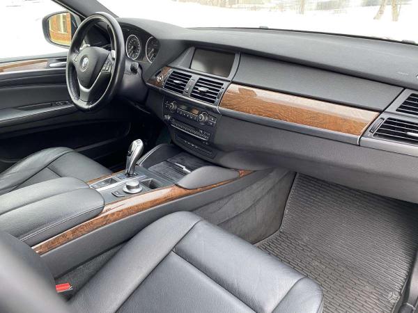Black BMW X6 2009 in Kaunas, with an engine capacity of 2.99 L and mileage of 95 thousand km for 11700 €, photo 5 on AUTOMOTO.COM.LV