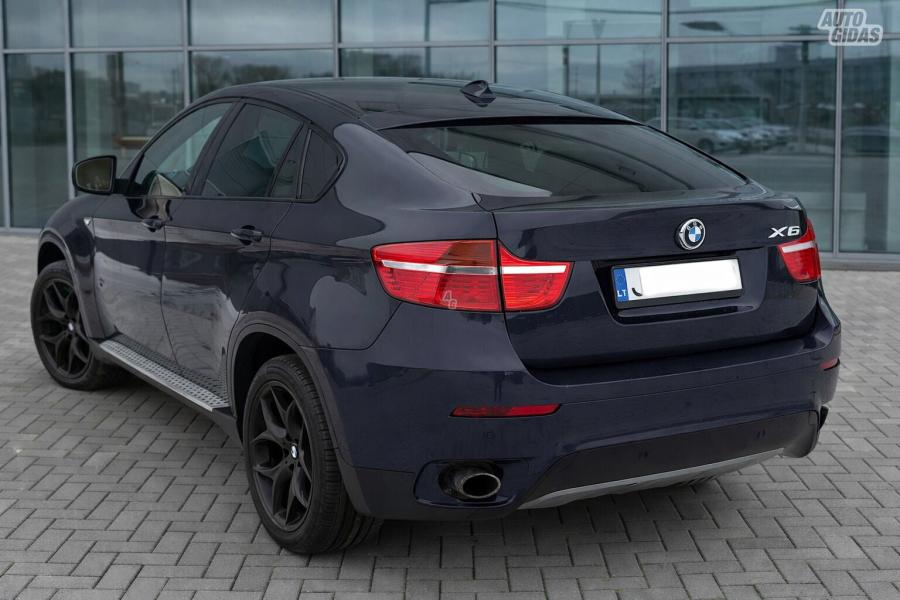 Black BMW X6 2009 in Klaipeda, with an engine capacity of 3.00 L and mileage of 299 thousand km for 9800 €, photo 4 on AUTOMOTO.COM.LV