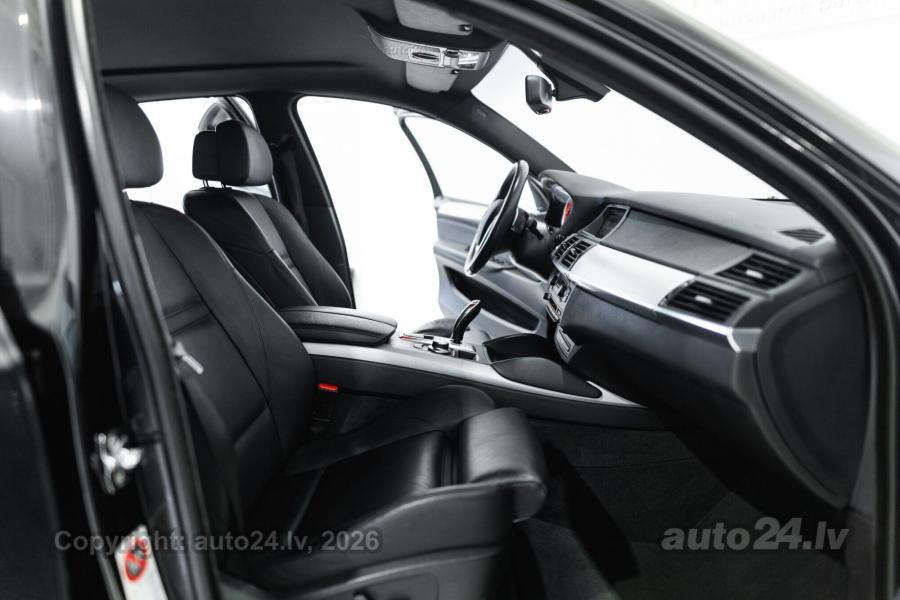 Melns BMW X6 2009 Tallina, ar dzinēja tilpumu 3.00 L un nobraukumu 201 tūkst. km par 9990 €, foto 16 vietnē AUTOMOTO.COM.LV