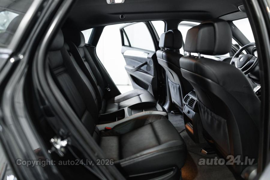 Melns BMW X6 2009 Tallina, ar dzinēja tilpumu 3.00 L un nobraukumu 201 tūkst. km par 9990 €, foto 18 vietnē AUTOMOTO.COM.LV
