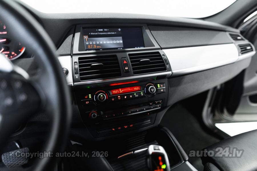 Melns BMW X6 2009 Tallina, ar dzinēja tilpumu 3.00 L un nobraukumu 201 tūkst. km par 9990 €, foto 22 vietnē AUTOMOTO.COM.LV