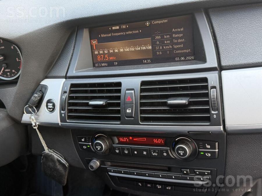 Black BMW X6 2009 in Riga, with an engine capacity of 3.00 L and mileage of 366 thousand km for 11498 €, photo 11 on AUTOMOTO.COM.LV