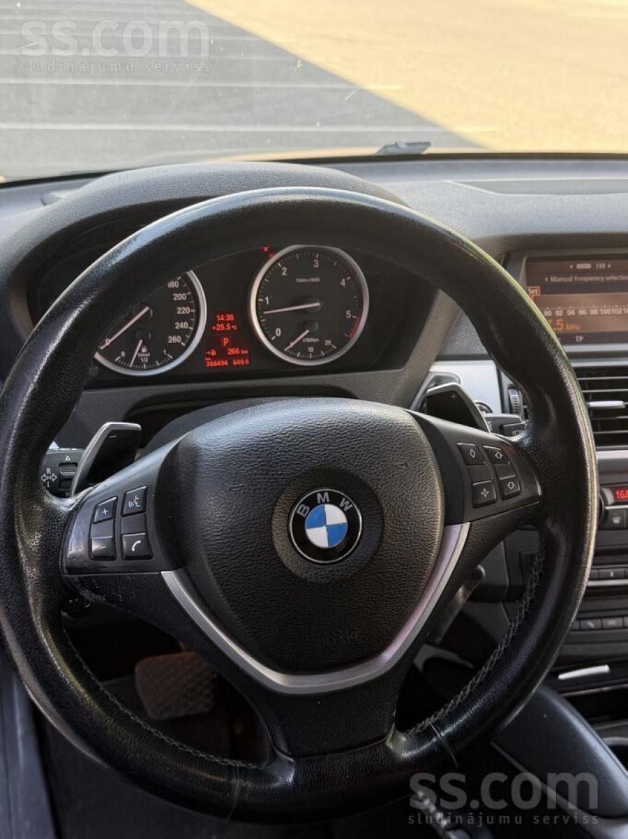 Black BMW X6 2009 in Riga, with an engine capacity of 3.00 L and mileage of 366 thousand km for 11498 €, photo 13 on AUTOMOTO.COM.LV
