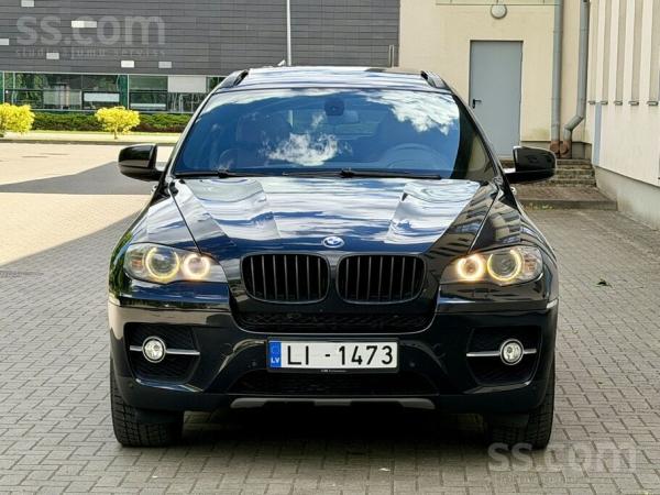 Black BMW X6 2009 in Jelgava, with an engine capacity of 3.00 L and mileage of 301 thousand km for 9900 €, photo 5 on AUTOMOTO.COM.LV