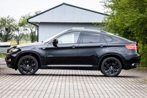 Black BMW X6 2009 in Riga, with an engine capacity of 3.00 L and mileage of 319 thousand km for 11490 €, photo 6 on AUTOMOTO.COM.LV