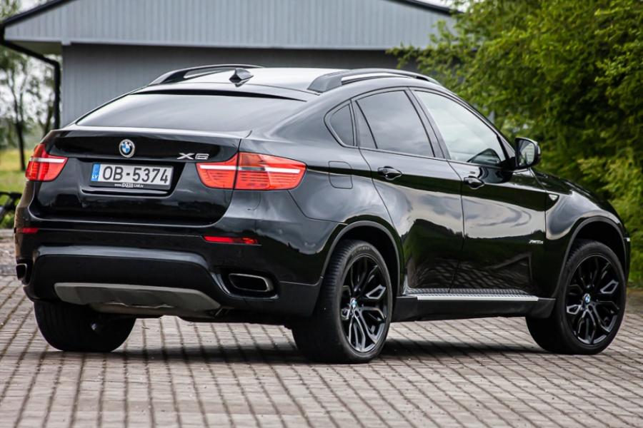 Black BMW X6 2009 in Riga, with an engine capacity of 3.00 L and mileage of 319 thousand km for 11490 €, photo 7 on AUTOMOTO.COM.LV