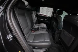 Black BMW X6 2009 in Riga, with an engine capacity of 3.00 L and mileage of 319 thousand km for 11490 €, photo 12 on AUTOMOTO.COM.LV