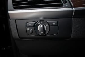 Black BMW X6 2009 in Riga, with an engine capacity of 3.00 L and mileage of 319 thousand km for 11490 €, photo 17 on AUTOMOTO.COM.LV