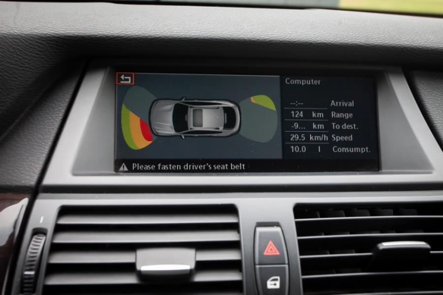 Black BMW X6 2009 in Riga, with an engine capacity of 3.00 L and mileage of 319 thousand km for 11490 €, photo 23 on AUTOMOTO.COM.LV