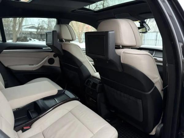 Black BMW X6 2009 in Riga, with an engine capacity of 3.00 L and mileage of 336 thousand km for 9900 €, photo 9 on AUTOMOTO.COM.LV