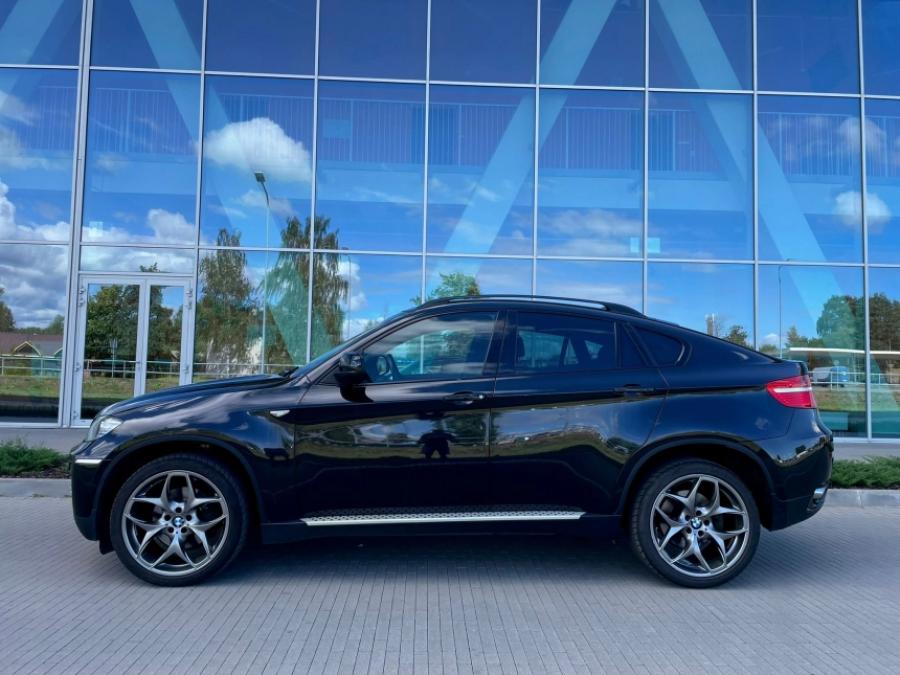 Black BMW X6 2009 in Riga, with an engine capacity of 3.00 L and mileage of 390 thousand km for 12490 €, photo 7 on AUTOMOTO.COM.LV