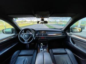 Black BMW X6 2009 in Riga, with an engine capacity of 3.00 L and mileage of 390 thousand km for 12490 €, photo 9 on AUTOMOTO.COM.LV