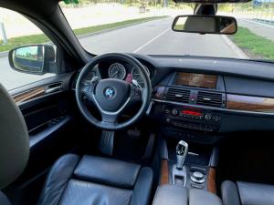 Black BMW X6 2009 in Riga, with an engine capacity of 3.00 L and mileage of 390 thousand km for 12490 €, photo 10 on AUTOMOTO.COM.LV