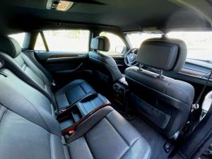 Black BMW X6 2009 in Riga, with an engine capacity of 3.00 L and mileage of 390 thousand km for 12490 €, photo 13 on AUTOMOTO.COM.LV