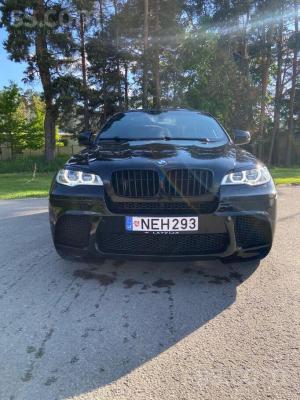 Melns BMW X6 2009 Jēkabpils, ar dzinēja tilpumu 4.40 L un nobraukumu 18 tūkst. km par 14000 €, foto  vietnē AUTOMOTO.COM.LV