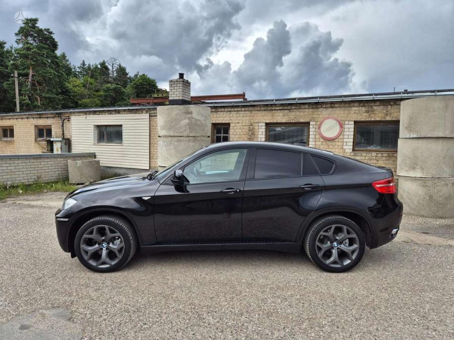 Melns BMW X6 2009 Utena, ar dzinēja tilpumu 2.98 L un nobraukumu 181 tūkst. km par 10490 €, foto 6 vietnē AUTOMOTO.COM.LV