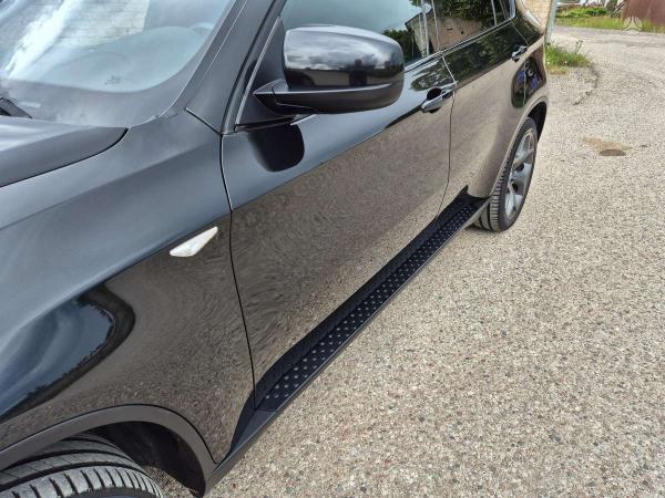Black BMW X6 2009 in Utena, with an engine capacity of 2.98 L and mileage of 181 thousand km for 10490 €, photo 8 on AUTOMOTO.COM.LV