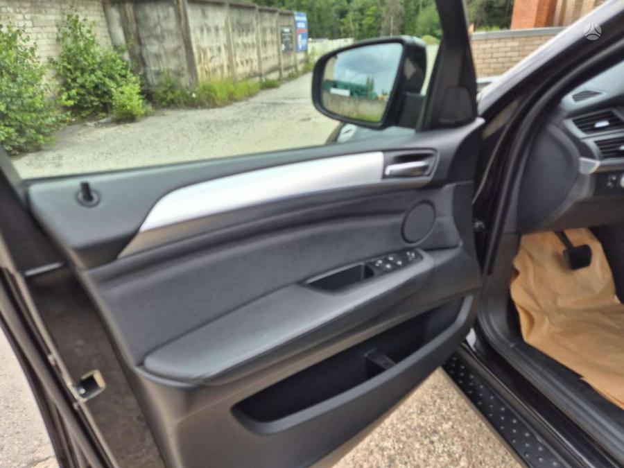 Melns BMW X6 2009 Utena, ar dzinēja tilpumu 2.98 L un nobraukumu 181 tūkst. km par 10490 €, foto 14 vietnē AUTOMOTO.COM.LV