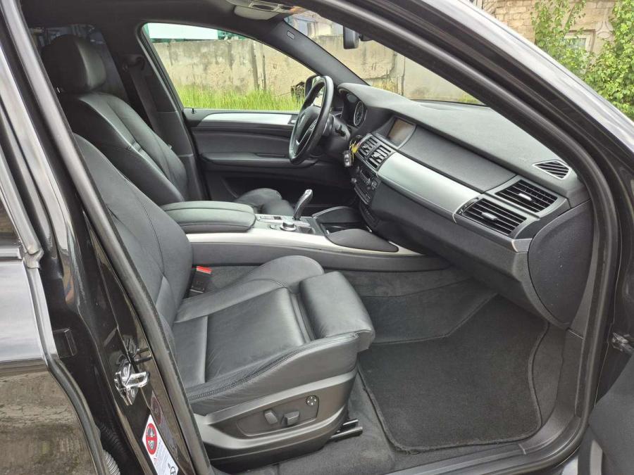 Melns BMW X6 2009 Utena, ar dzinēja tilpumu 2.98 L un nobraukumu 181 tūkst. km par 10490 €, foto 20 vietnē AUTOMOTO.COM.LV
