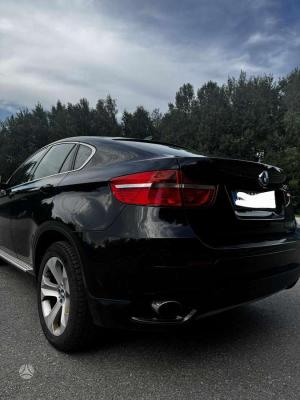 Black BMW X6 2009 in Vilnius, with an engine capacity of 2.99 L and mileage of 280 thousand km for 8500 €, photo 4 on AUTOMOTO.COM.LV