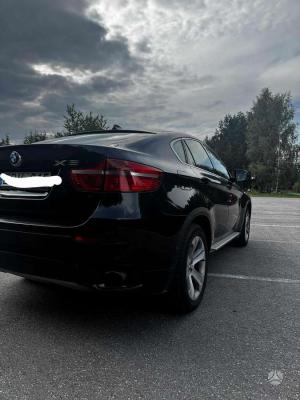 Black BMW X6 2009 in Vilnius, with an engine capacity of 2.99 L and mileage of 280 thousand km for 8500 €, photo 6 on AUTOMOTO.COM.LV