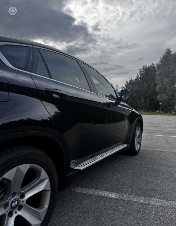 Melns BMW X6 2009 Viļņa, ar dzinēja tilpumu 2.99 L un nobraukumu 280 tūkst. km par 8500 €, foto 6 vietnē AUTOMOTO.COM.LV
