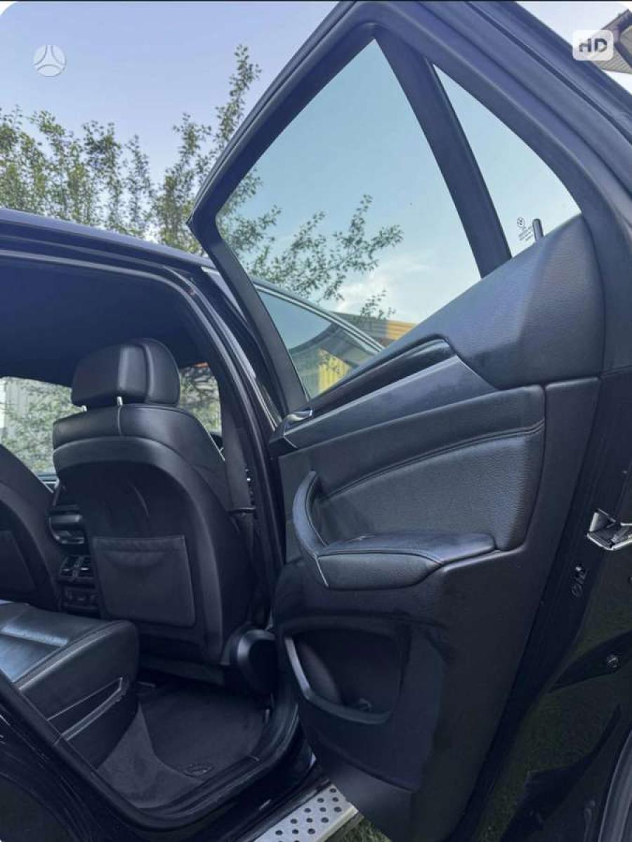Black BMW X6 2009 in Vilnius, with an engine capacity of 2.99 L and mileage of 280 thousand km for 8500 €, photo 9 on AUTOMOTO.COM.LV