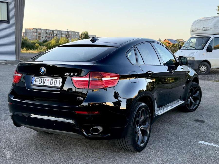 Black BMW X6 2009 in Radviliskis, with an engine capacity of 3.00 L and mileage of 317 thousand km for 7900 €, photo 11 on AUTOMOTO.COM.LV