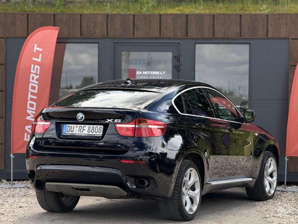 Black BMW X6 2009 in Vilnius, with an engine capacity of 2.99 L and mileage of 288 thousand km for 11400 €, photo 5 on AUTOMOTO.COM.LV