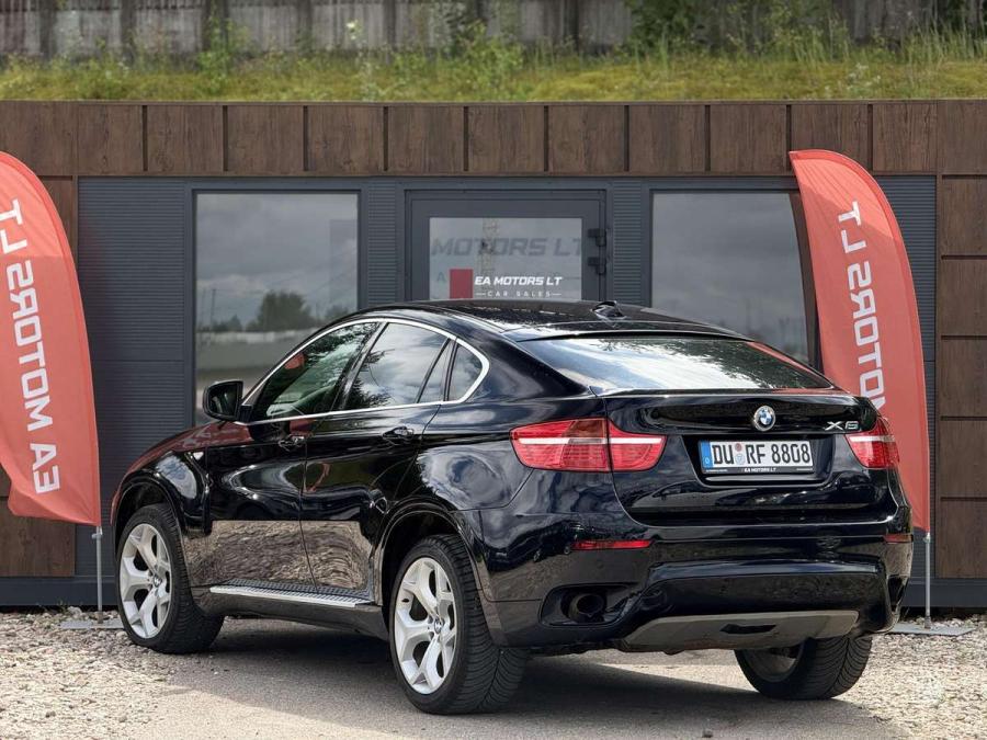 Black BMW X6 2009 in Vilnius, with an engine capacity of 2.99 L and mileage of 288 thousand km for 11400 €, photo 8 on AUTOMOTO.COM.LV
