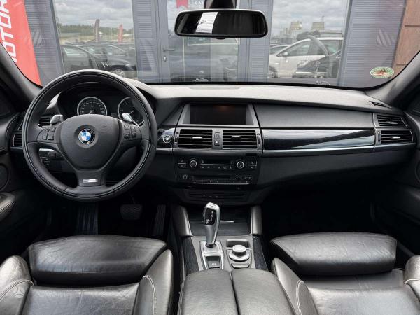 Black BMW X6 2009 in Vilnius, with an engine capacity of 2.99 L and mileage of 288 thousand km for 11400 €, photo 9 on AUTOMOTO.COM.LV