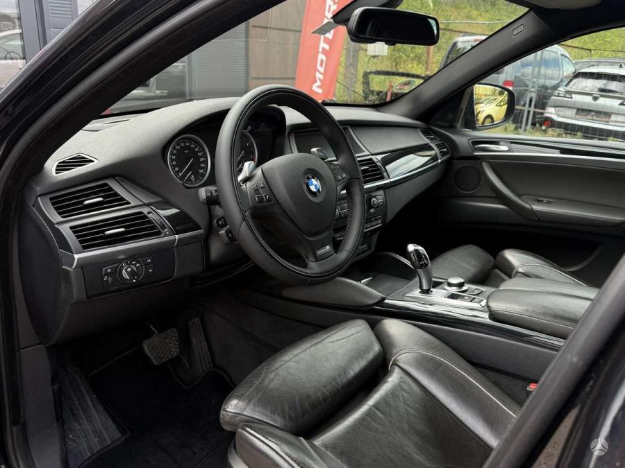 Black BMW X6 2009 in Vilnius, with an engine capacity of 2.99 L and mileage of 288 thousand km for 11400 €, photo 15 on AUTOMOTO.COM.LV