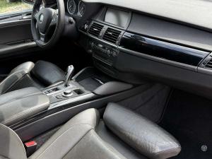 Black BMW X6 2009 in Vilnius, with an engine capacity of 2.99 L and mileage of 288 thousand km for 11400 €, photo 18 on AUTOMOTO.COM.LV