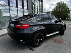Black BMW X6 2009 in Vilnius, with an engine capacity of 2.99 L and mileage of 253 thousand km for 12100 €, photo 9 on AUTOMOTO.COM.LV
