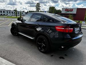 Black BMW X6 2009 in Vilnius, with an engine capacity of 2.99 L and mileage of 253 thousand km for 12100 €, photo 12 on AUTOMOTO.COM.LV