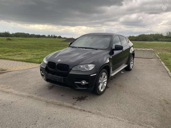 Melns BMW X6 2009 Kauņa, ar dzinēja tilpumu 2.99 L un nobraukumu 140 tūkst. km par 11000 €, foto 1 vietnē AUTOMOTO.COM.LV