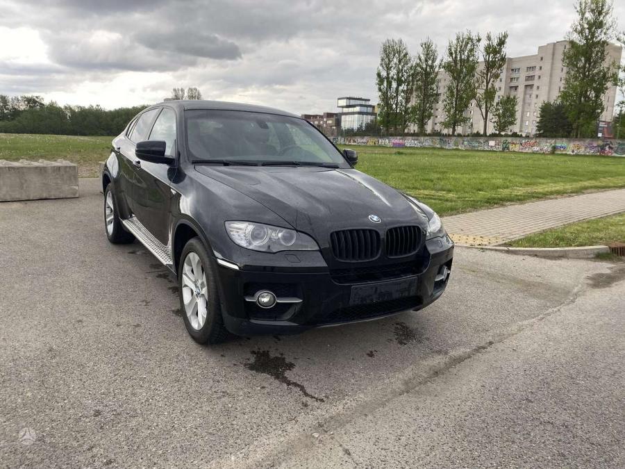 Melns BMW X6 2009 Kauņa, ar dzinēja tilpumu 2.99 L un nobraukumu 140 tūkst. km par 11000 €, foto 4 vietnē AUTOMOTO.COM.LV