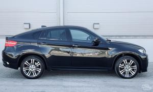 Black BMW X6 2009 in Kaunas, with an engine capacity of 3.00 L and mileage of 283 thousand km for 12100 €, photo 11 on AUTOMOTO.COM.LV