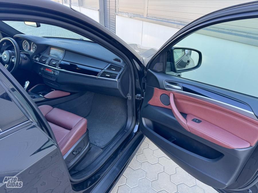 Black BMW X6 2009 in Kaunas, with an engine capacity of 3.00 L and mileage of 283 thousand km for 12100 €, photo 18 on AUTOMOTO.COM.LV