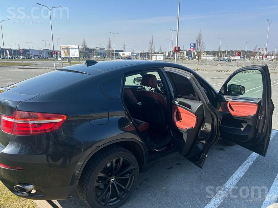 Black BMW X6 2010 in Riga, with an engine capacity of 3.00 L and mileage of 290 thousand km for 10850 €, photo 1 on AUTOMOTO.COM.LV
