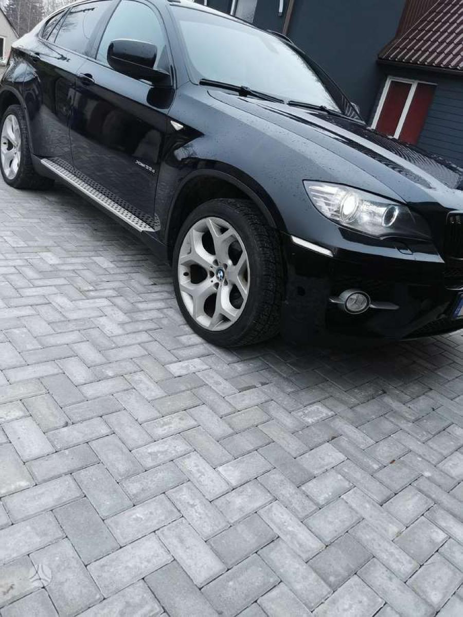 Black BMW X6 2010 in Marijampole, with an engine capacity of 2.99 L and mileage of 316 thousand km for 1500 €, photo 6 on AUTOMOTO.COM.LV