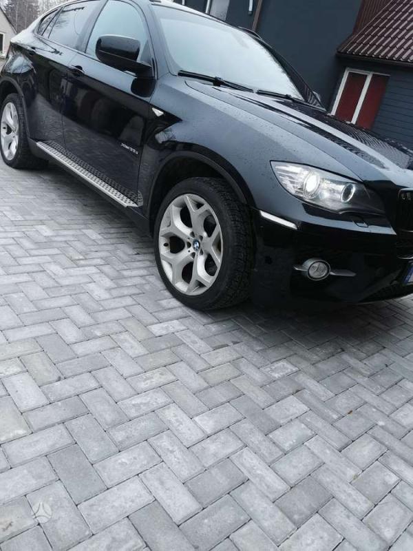 Black BMW X6 2010 in Marijampole, with an engine capacity of 2.99 L and mileage of 316 thousand km for 10500 €, photo 4 on AUTOMOTO.COM.LV