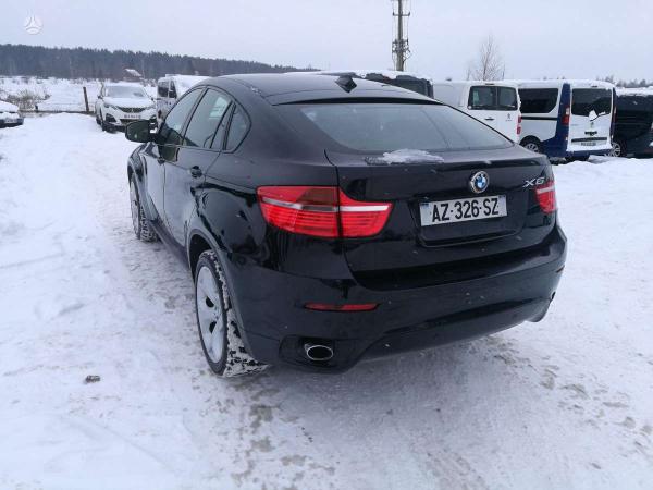 Black BMW X6 2010 in Taurage, with an engine capacity of 2.99 L and mileage of 310 thousand km for 9900 €, photo 5 on AUTOMOTO.COM.LV