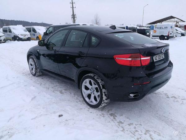 Black BMW X6 2010 in Taurage, with an engine capacity of 2.99 L and mileage of 310 thousand km for 9900 €, photo 6 on AUTOMOTO.COM.LV