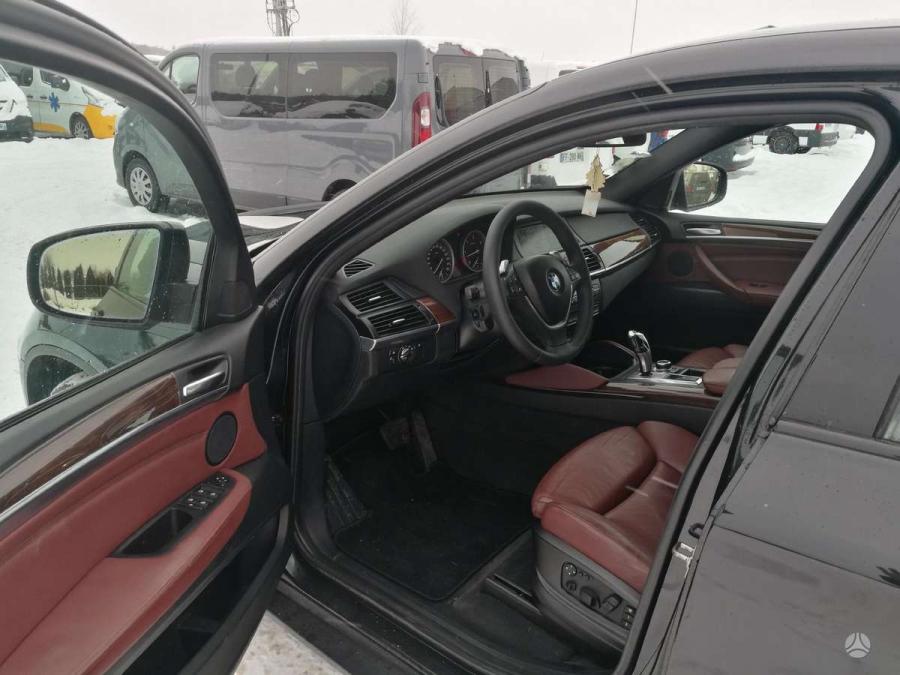 Melns BMW X6 2010 Tauragė, ar dzinēja tilpumu 2.99 L un nobraukumu 310 tūkst. km par 9900 €, foto 9 vietnē AUTOMOTO.COM.LV
